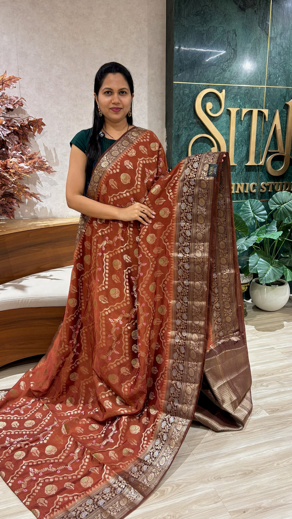 Banaras weaving brick shade – Sitah Ethnic Studio